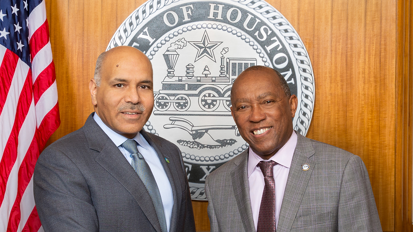 Aramco makes donation to rebuild Houston library | Aramco Americas